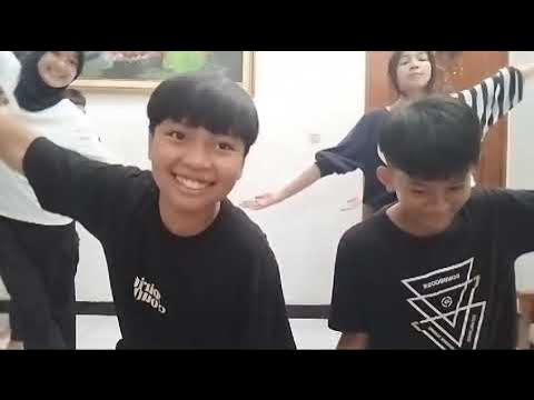 Kelompok 3 Seni Budaya kelas 7C | Tari Patampasu - YouTube