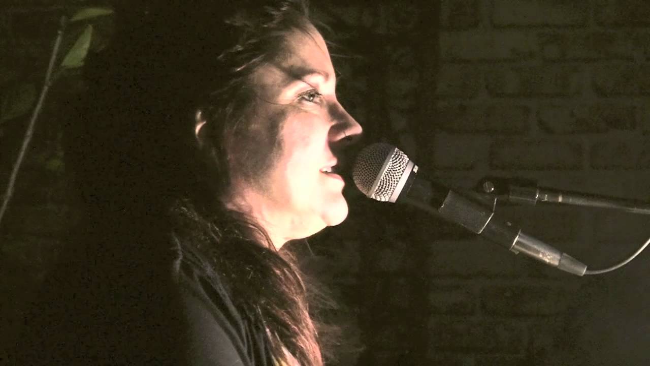 Beth Mckee- I Don't Want No Man Trying To Tell Me What To Do - YouTube