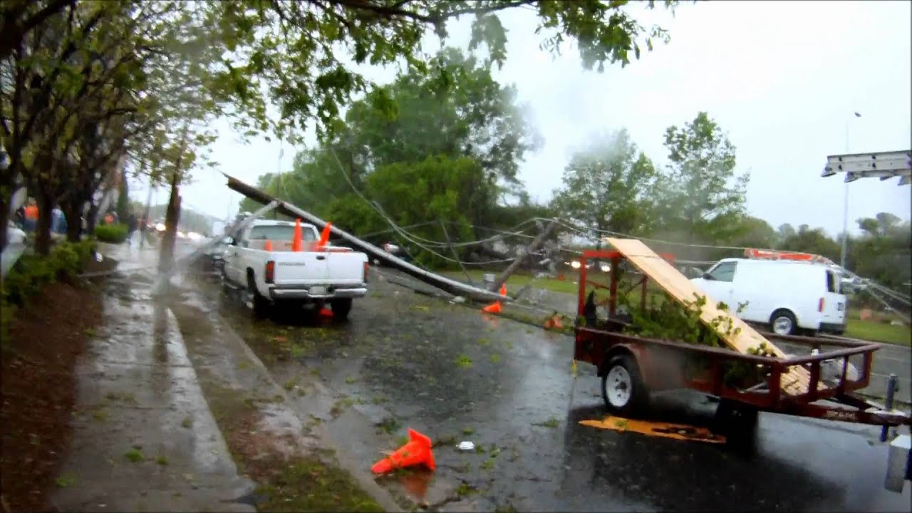 Tornado Damage in Raleigh NC 4/16/2011 - YouTube