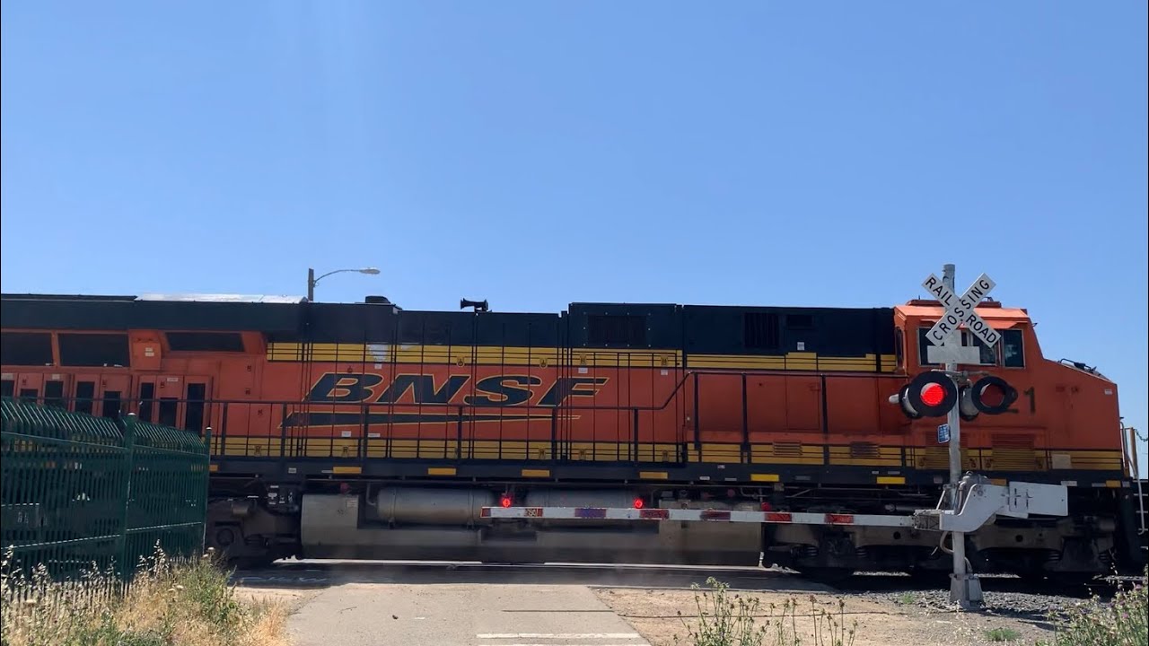 BNSF 6421 Sac Local North - Calaveras Bike Trail Railroad Crossing, Stockton CA - YouTube