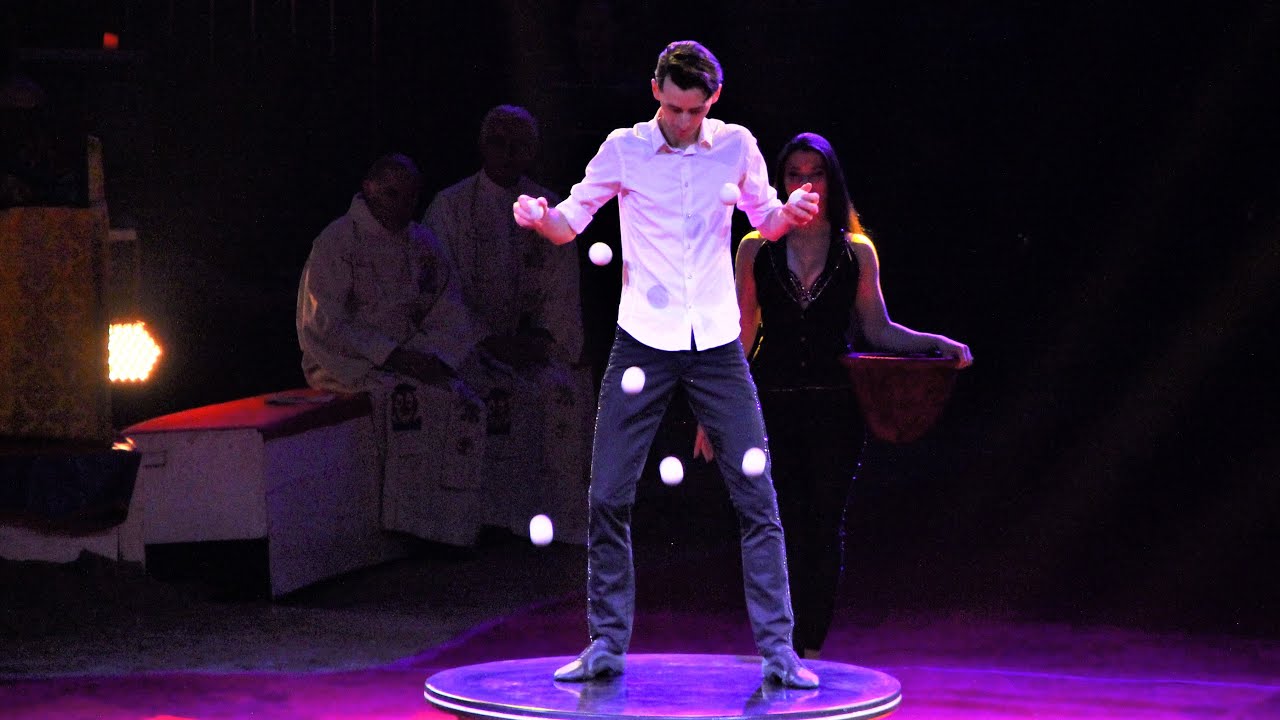 Alan Sulc - Zsonglőr/Ball Juggler/Jongleur - 43rd International Circus ...