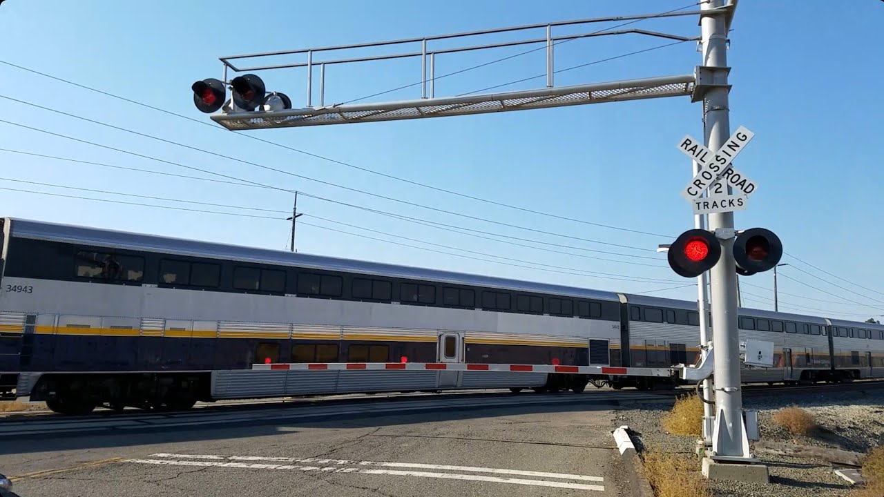 Pitt School Road Railroad Crossing, Amtrak CDTX 2003 Capitol Corridor ...