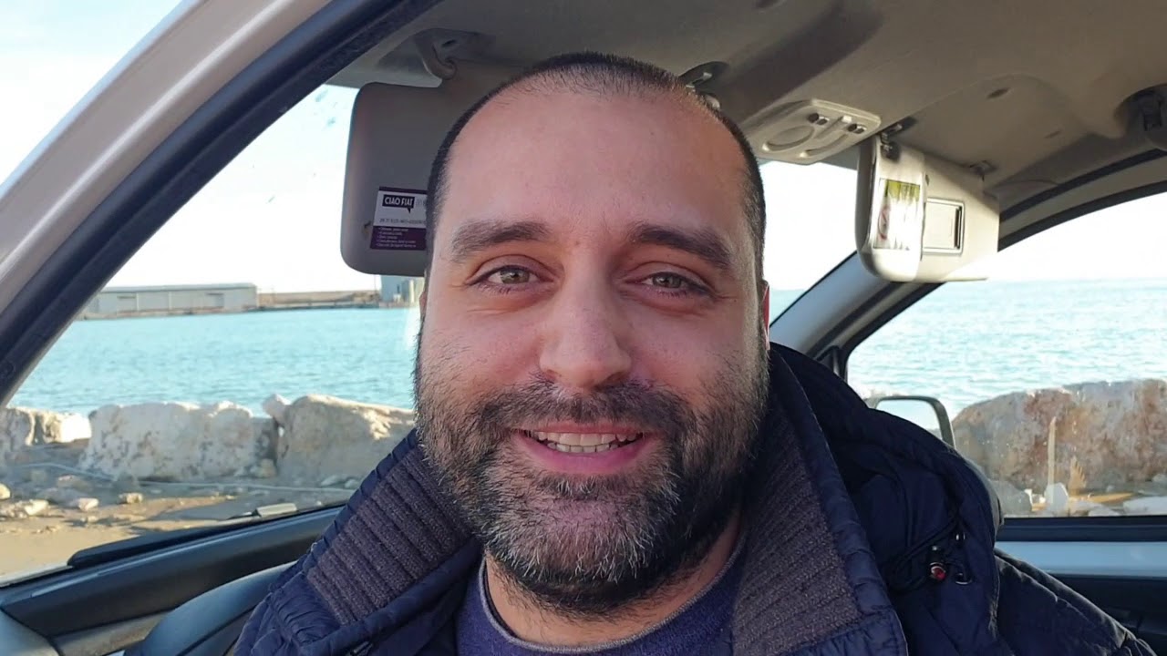 Strada del porto - YouTube