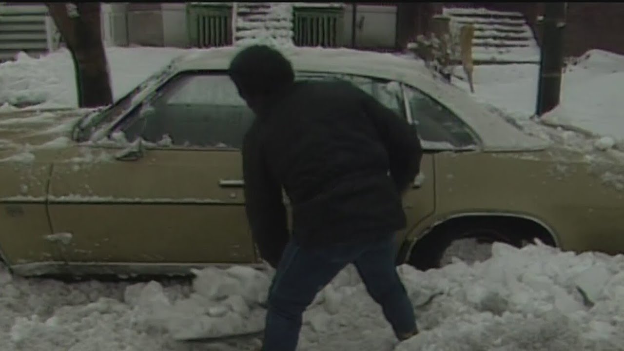 Shoveling snow after coming winter storm carries heart attack risk ...