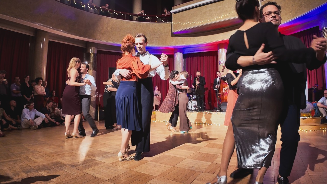 Slow Dancing Skoleball SLOW FOXTROT Glenn Richard BOYCE & Cäroly