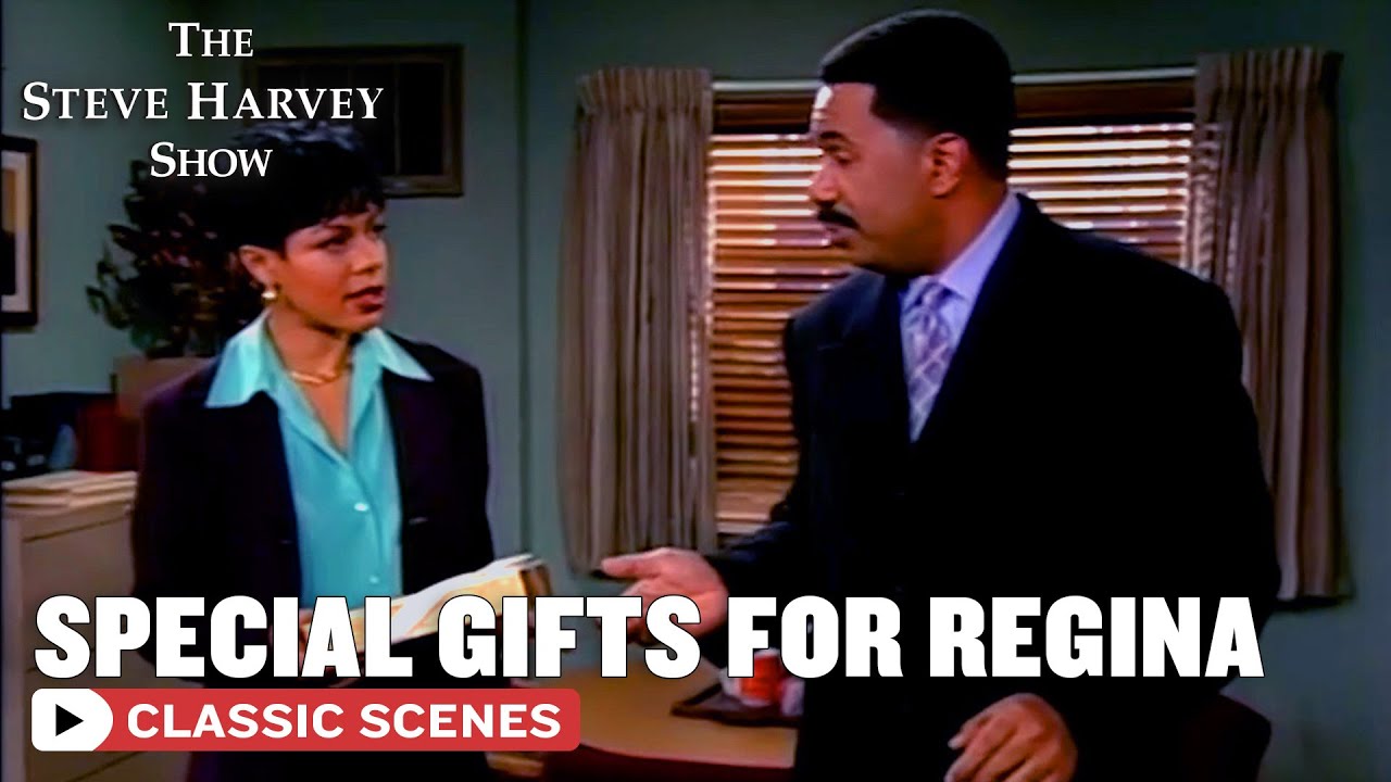Steve Hides in Regina's Closet | The Steve Harvey Show - YouTube