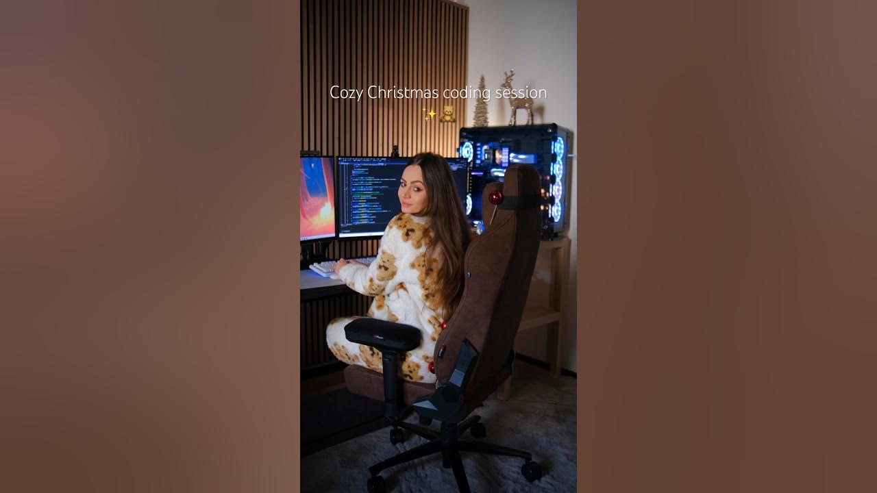 Cozy Christmas coding session #coding #christmas #vibes - YouTube