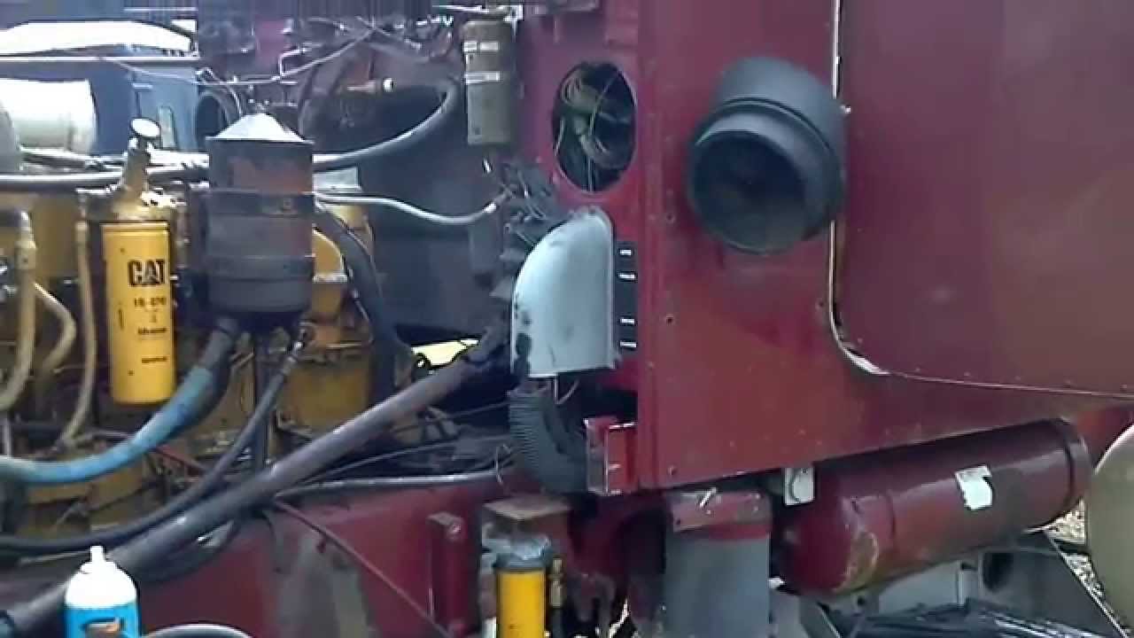 Start up Cat 425 mechanical after 4 years sitting - YouTube