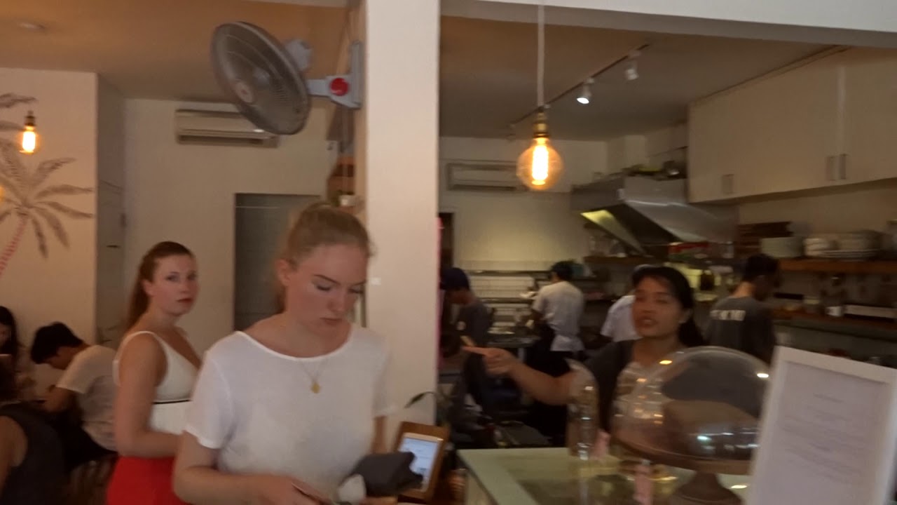 Kynd Organic Cafe, Seminyak Bali - YouTube