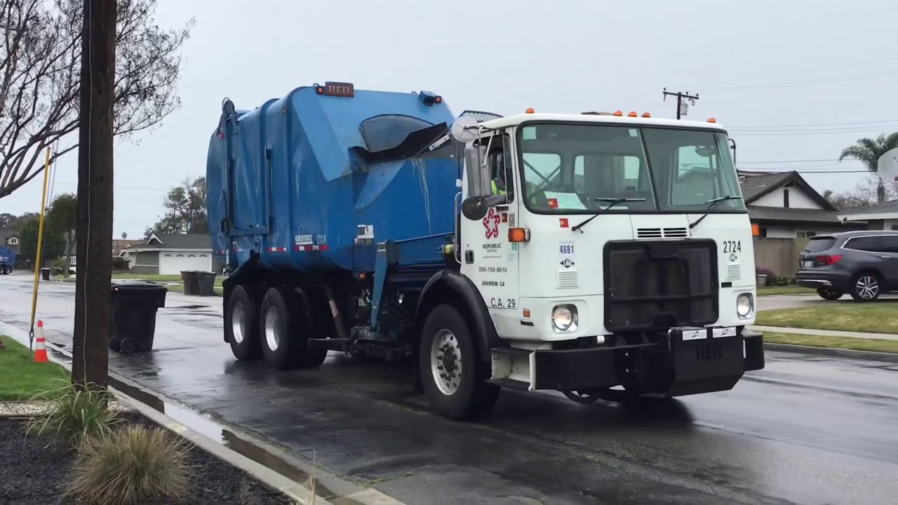 Republic services trucks - YouTube