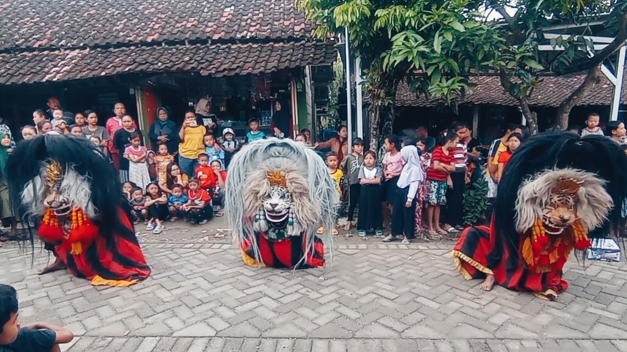 Aksi Barongan Terbaru Bujang Ganong Dan Jaranan Seni Barong Taruno Adi ...