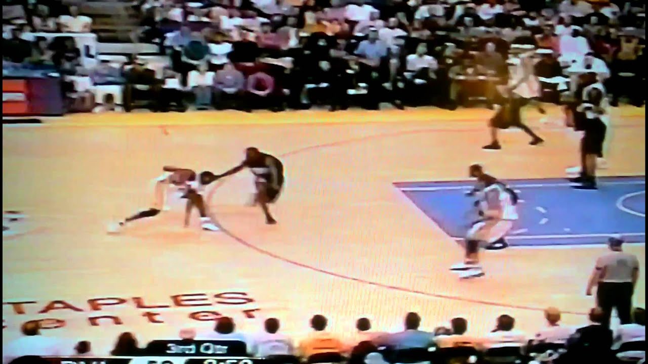 Kobe beats Aaron McKie & scores on Derrick Coleman - YouTube