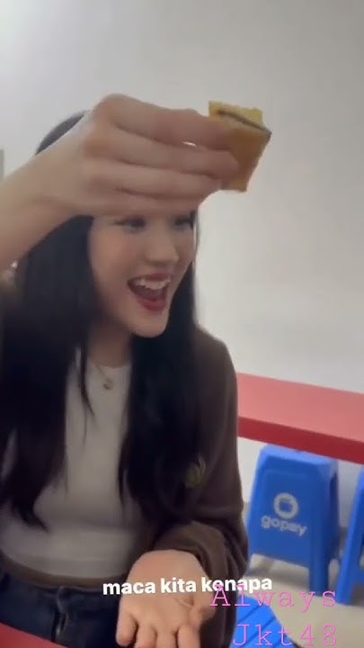 berbuka lah dengan yg manis dulu .... marsha&adel jkt48 - YouTube