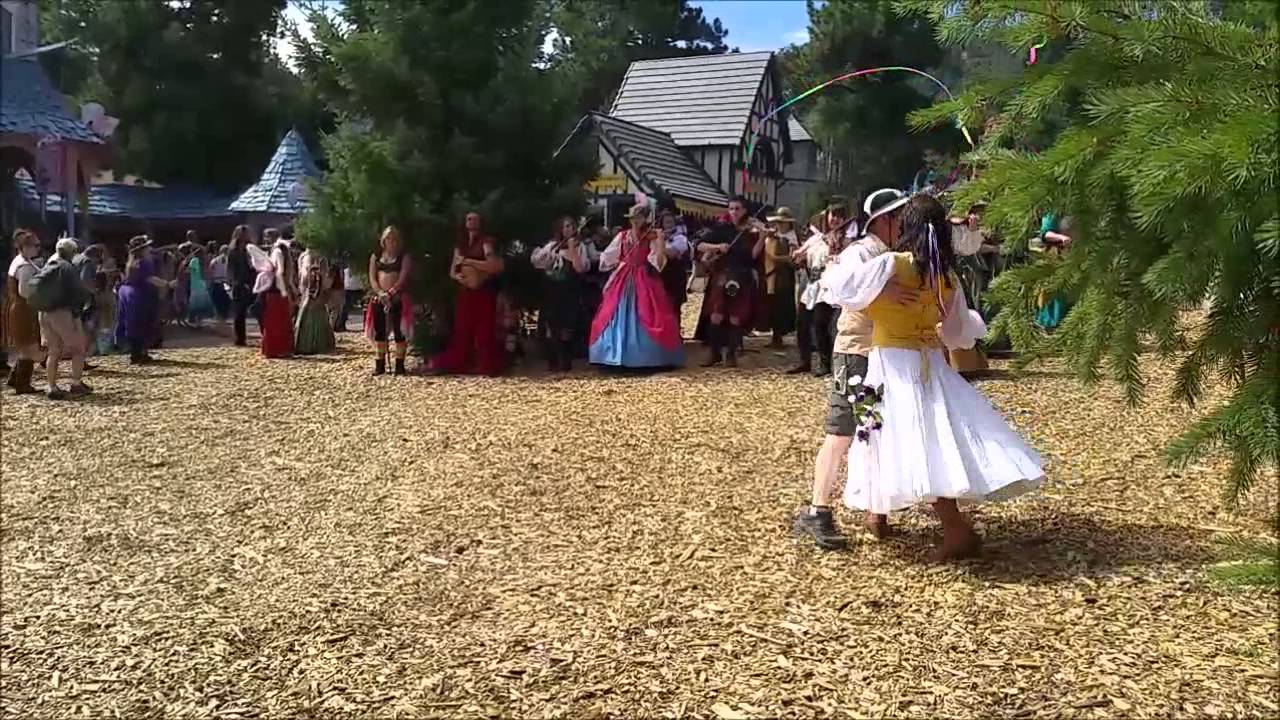 Hobbit family dancing at the Colorado Renaissance Festival - YouTube