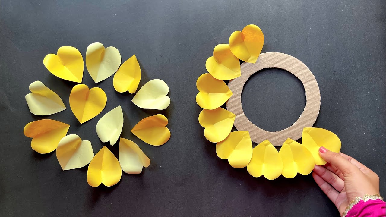 Beautiful paper flower wall hanging / unique wall hanging craft ideas ...