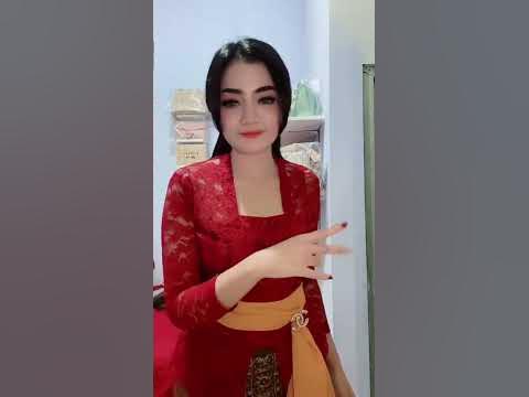 GOYANG TIKTOK KEBAYA MERAH VIRAL (TANTE GEMOY) 😋😋😱😱 - YouTube