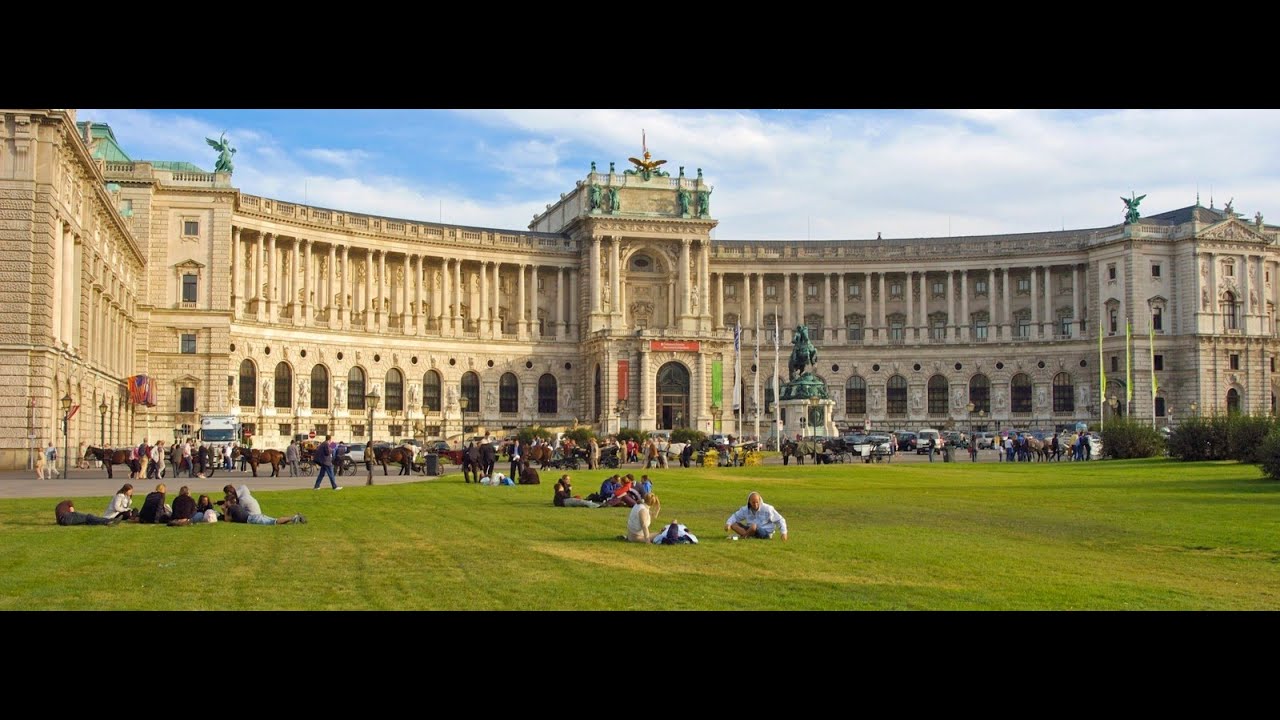 Vienna in Autumn Looks Absolutely Enchanting - YouTube