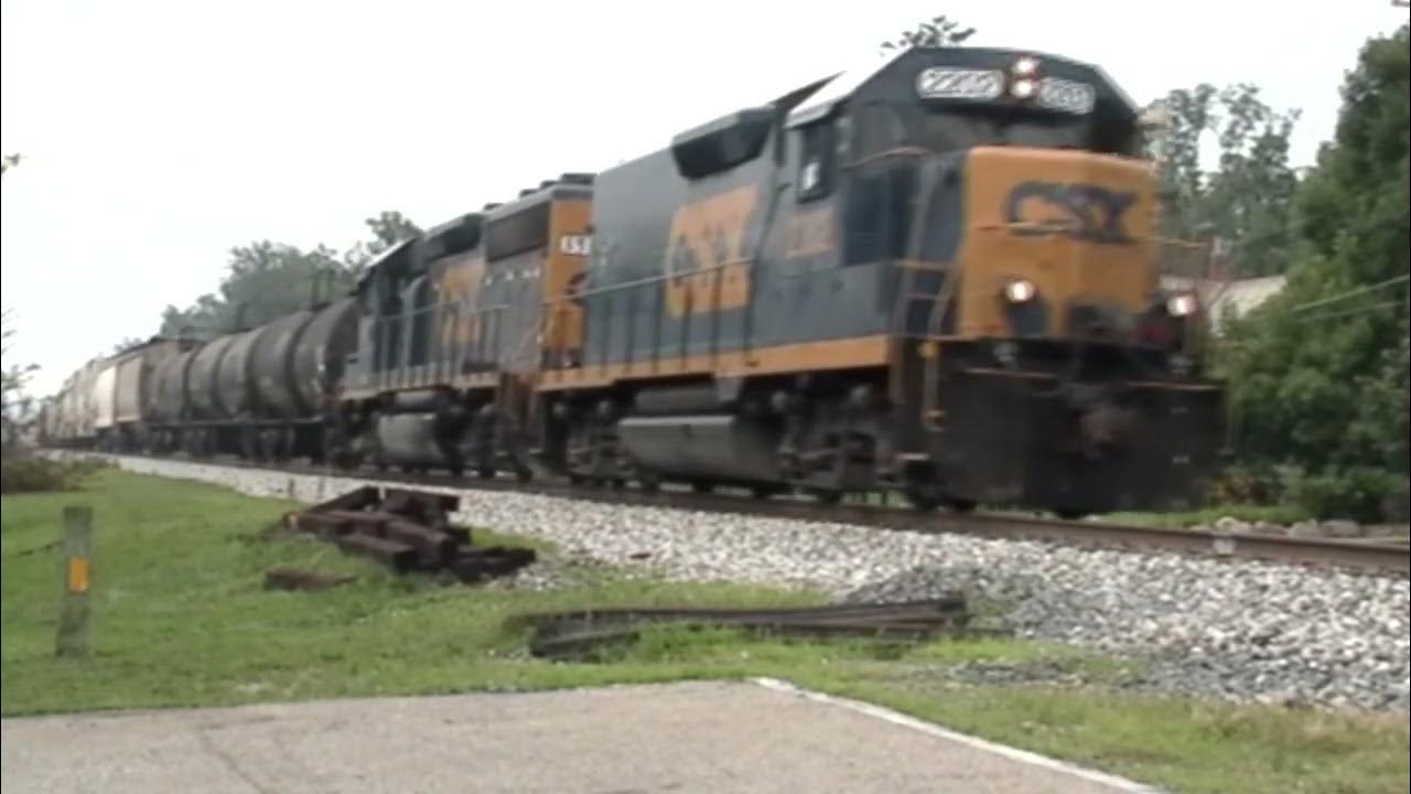 CSX Seven trains at Glendale, OH July 2011 - YouTube