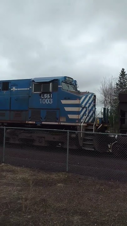 CEFX 1015 For LS&I and LS&I 1003 Getting A Load Ready For The Dock - YouTube