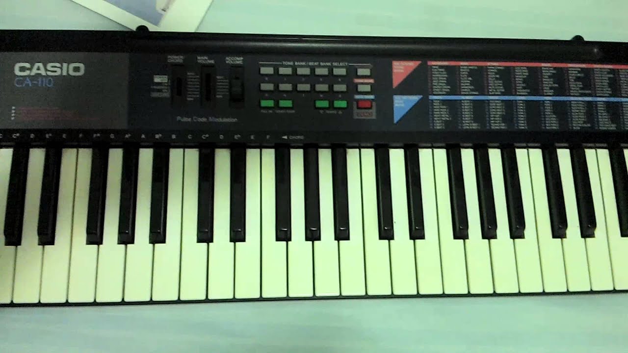 Otávio ensinando a tocar no teclado CASIO CA-110 - YouTube
