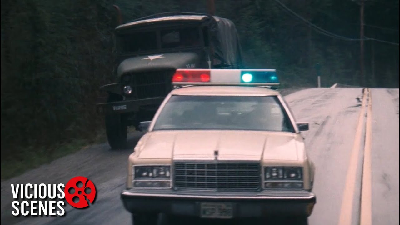First Blood (1982) - Chase Scene | Vicious Scenes - YouTube