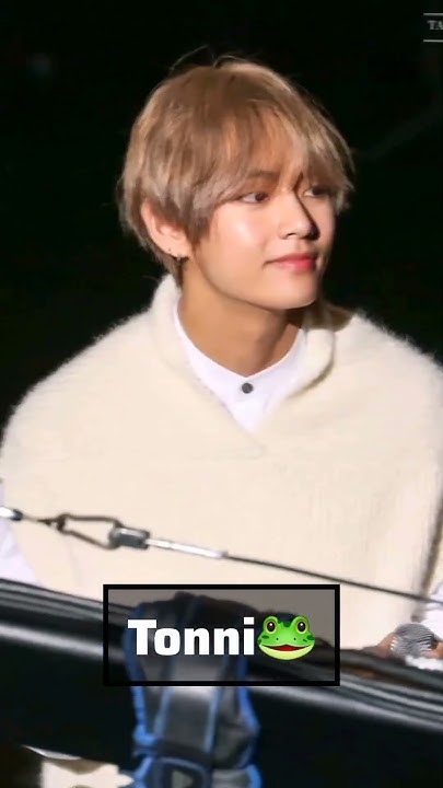 Taehyung on his deep voice - YouTube