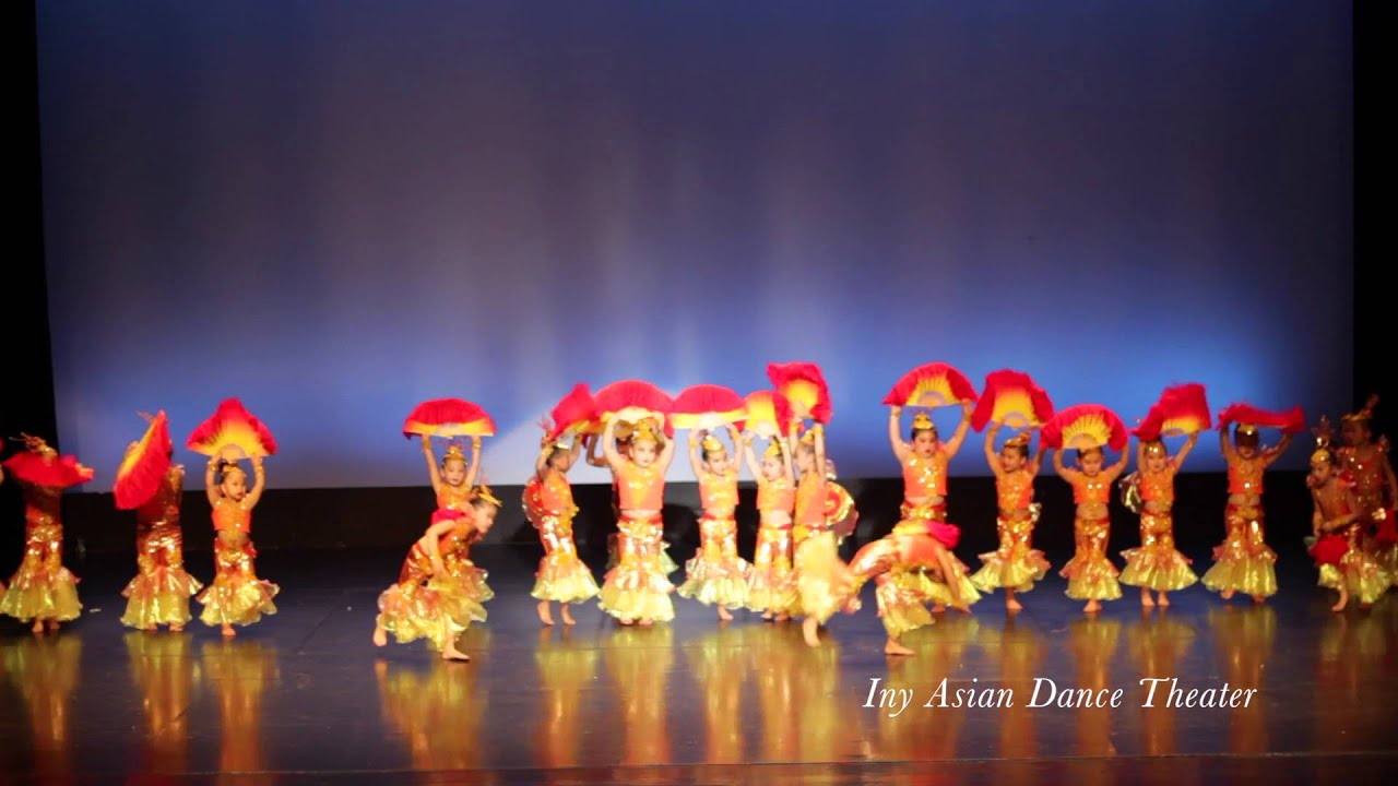 Rainbow dance group - GoldFish Chasing in the Pond - YouTube