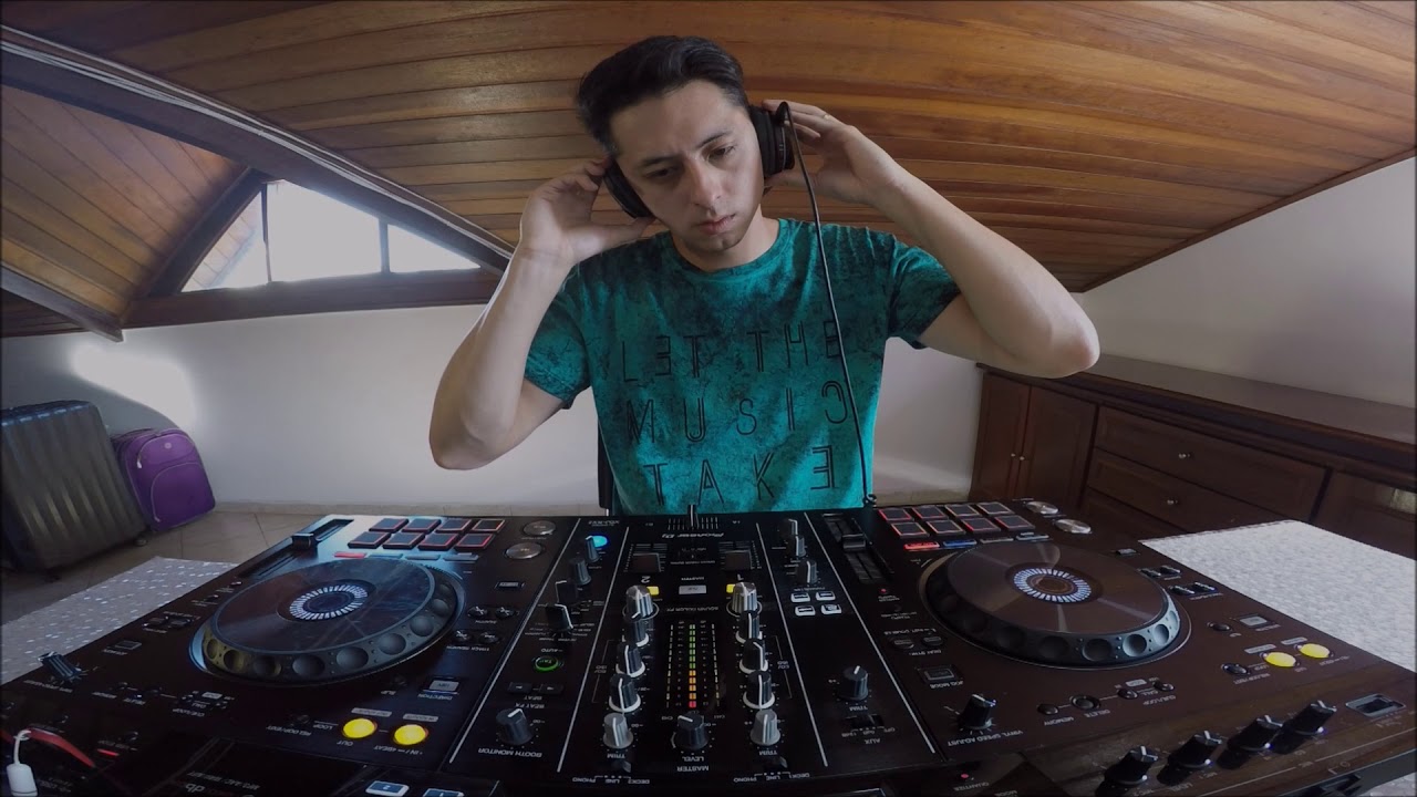 XDJ-RX2 PIONEER DJ @ Fuji Garcia - Tech House Mix. - YouTube