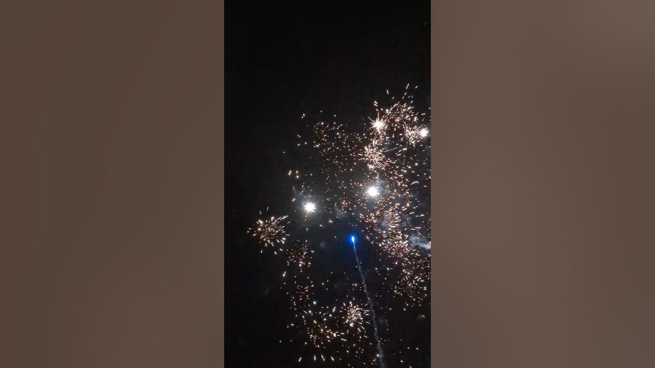 Discovery - Lidl - 2,49€ | Sehr schöne Budget-Batterie #silvester #pyro #fireworks - YouTube