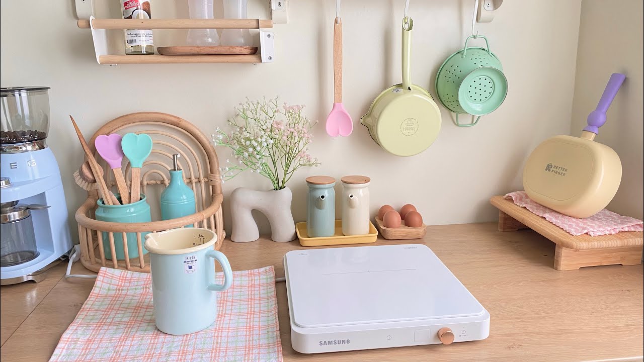 Making amature waffle 🧇 and unboxing my new enamel pot 🥣 - YouTube