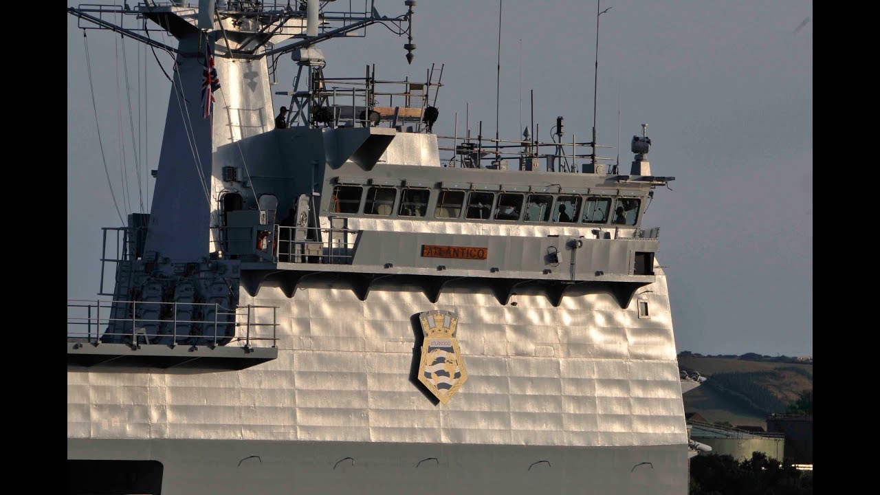 THE BRAZILIAN FLAG FLIES OVER HMS OCEAN! PHM ATLANTICO A140 AT ...