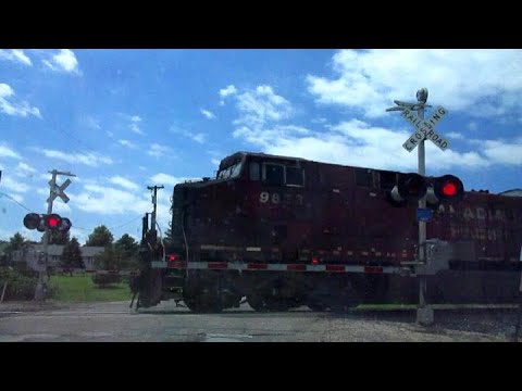 CP 9833 East CPKC 146 Filmed In Lake City MN (6-11-2024) - YouTube