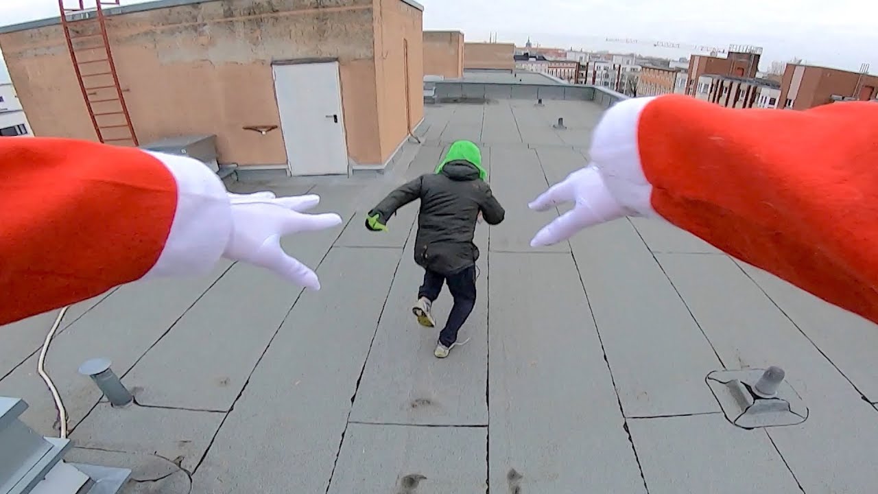 Parkour Santa VS The Grinch | Parkour POV Chase - YouTube