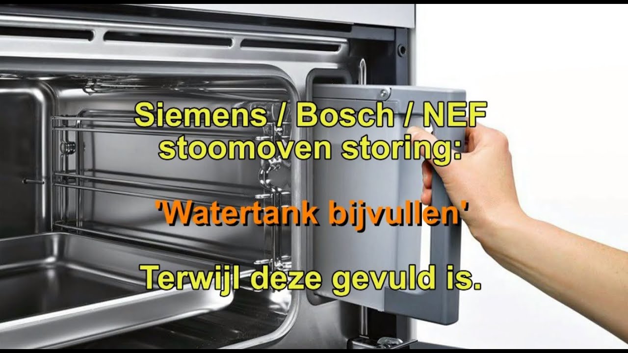 Stoomoven storing: 'Watertank bijvullen'. Terwijl er voldoende water in ...