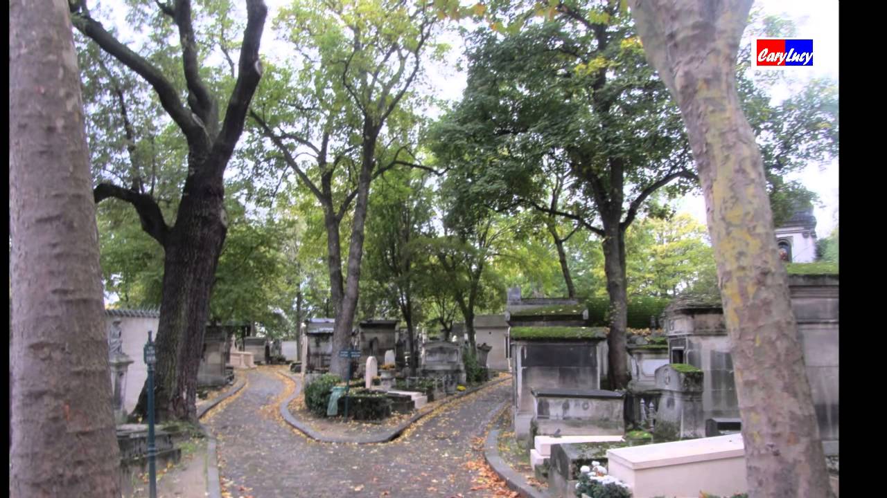 Le cimetière du Père-Lachaise La Toussaint PARIS 2012 - YouTube