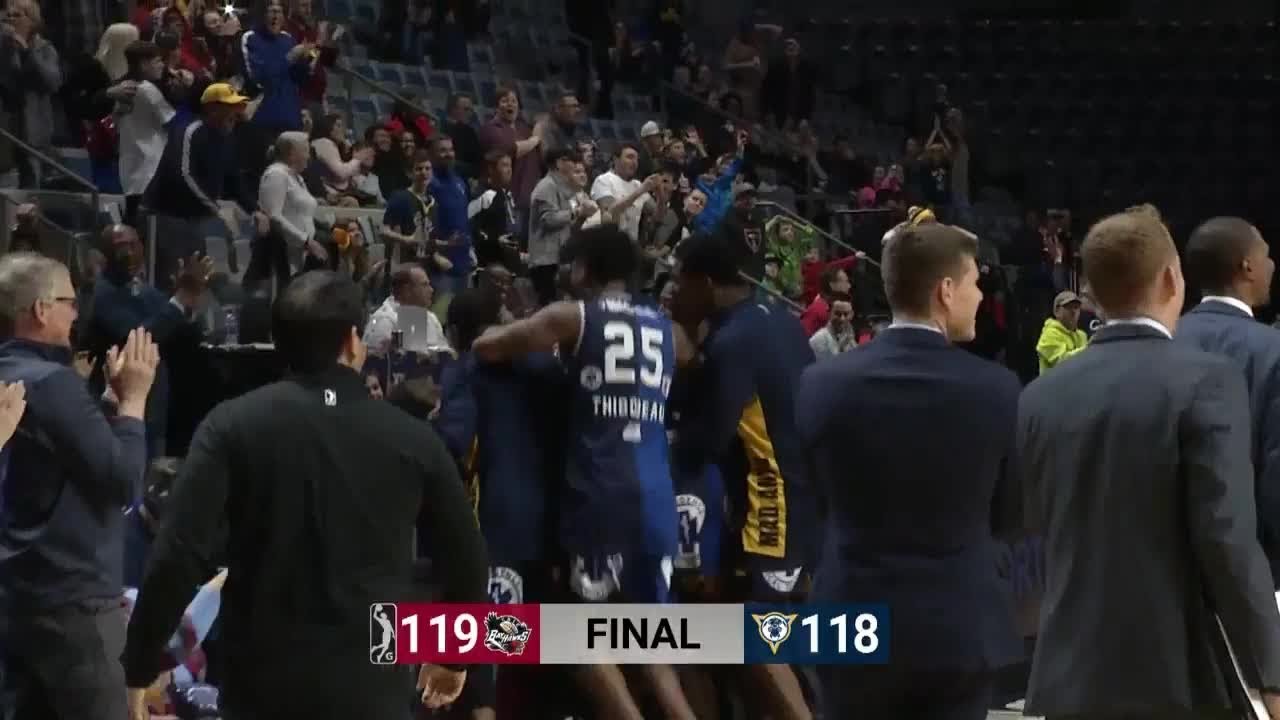 Omari Johnson with the must-see play! - YouTube