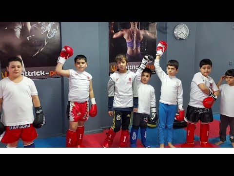 kickboks çocuklar (kick boxing kids)