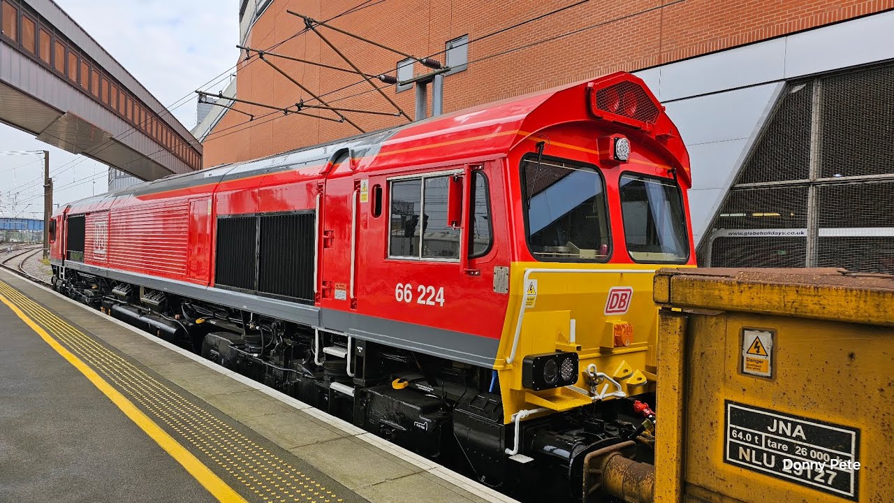 Trains at Thorne South, Hatfield & Stainforth, and Doncaster Station 25 ...