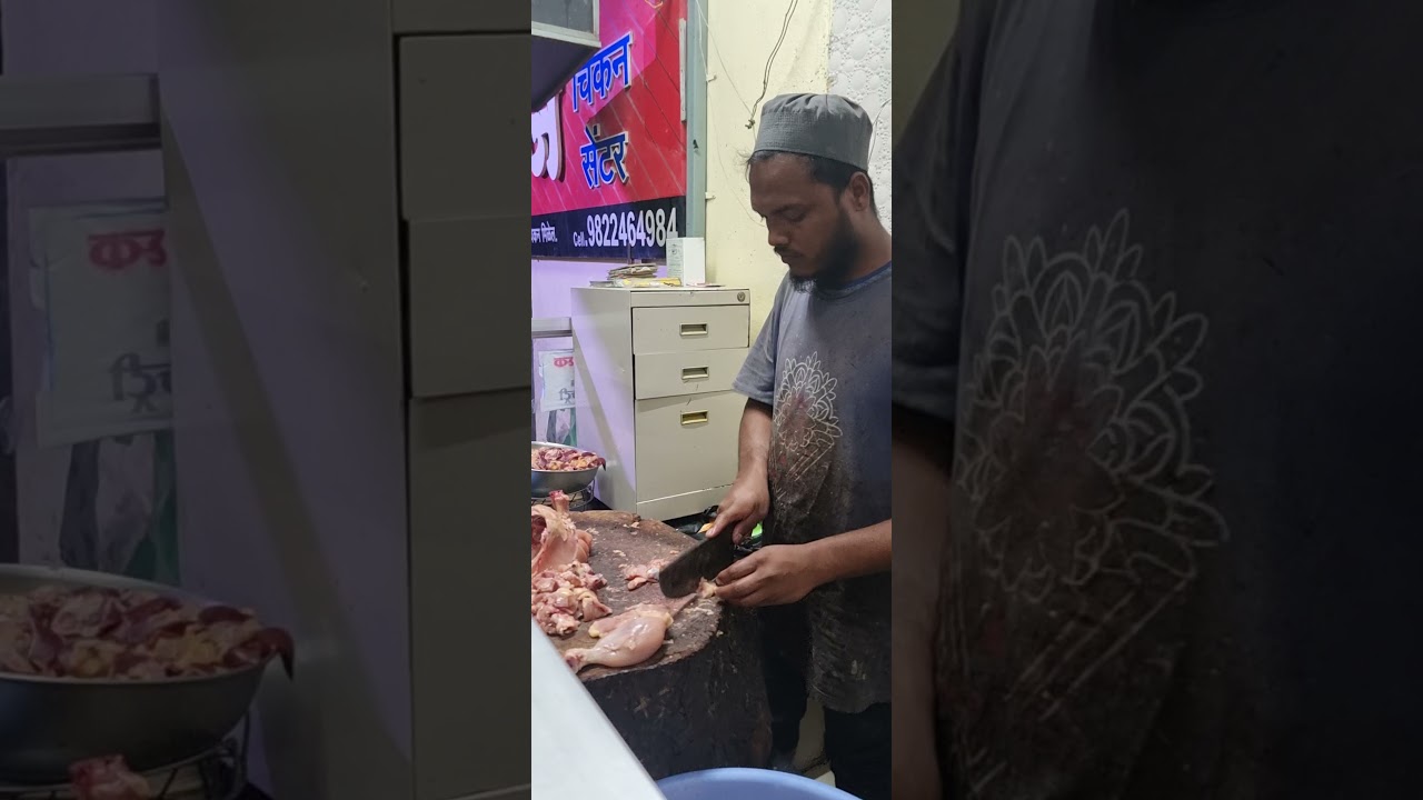 Chicken 65 kating Skills... || Raj Chicken Center Sangli || - YouTube