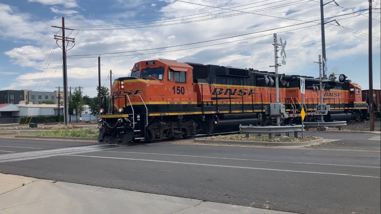 BNSF GP60M 150 leads the R-PWR4251 to the cement plant in Lyons at Longmont - YouTube