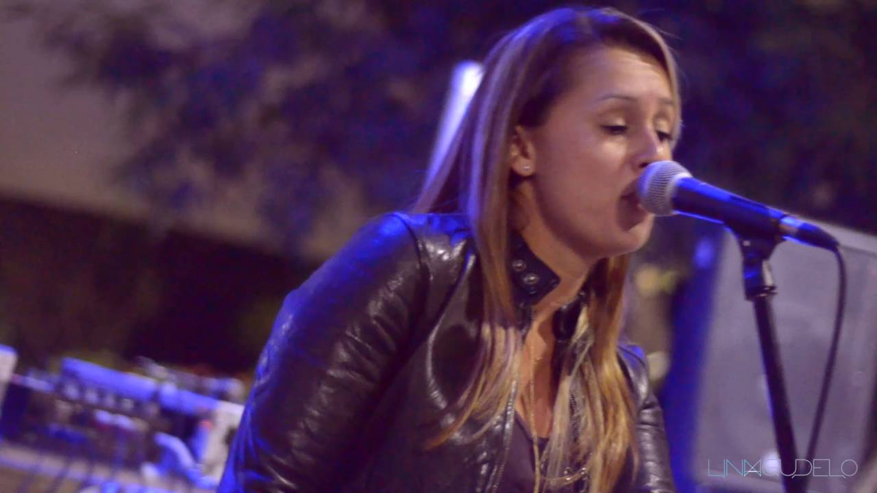 Morena mia (cover) - Lina Agudelo (acoustic session) - YouTube