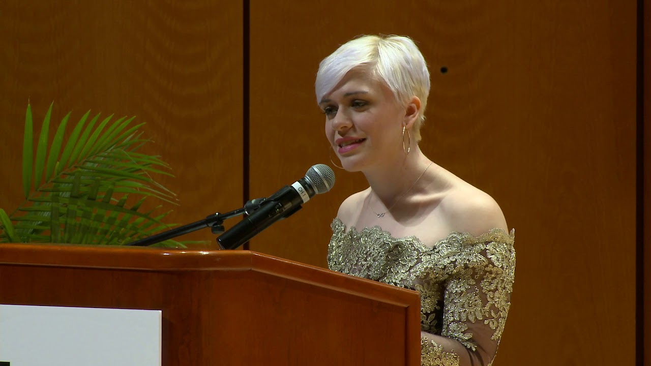 Peyton Lewis speech at Grady's Fall 2019 Convocation - YouTube