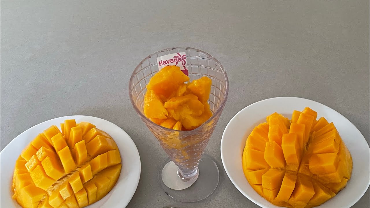 Easy way to cut and serve mango for ur visitor - YouTube
