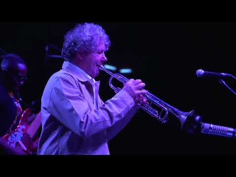 AKPÉ MOTION - Live at Nairobi - YouTube