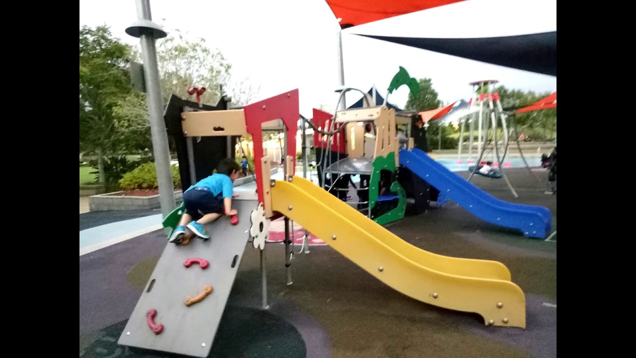 Robelle Domain Water Park and Playground in Springfield Queensland ...