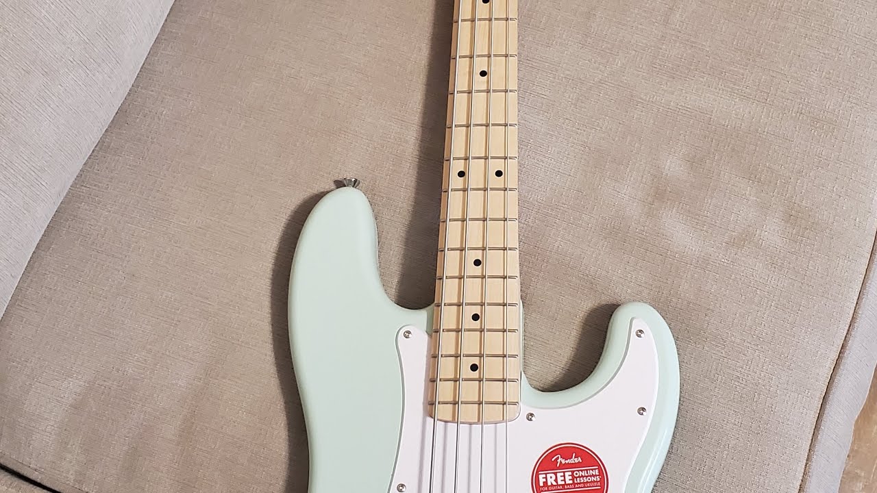 DIY painted pickguard - YouTube