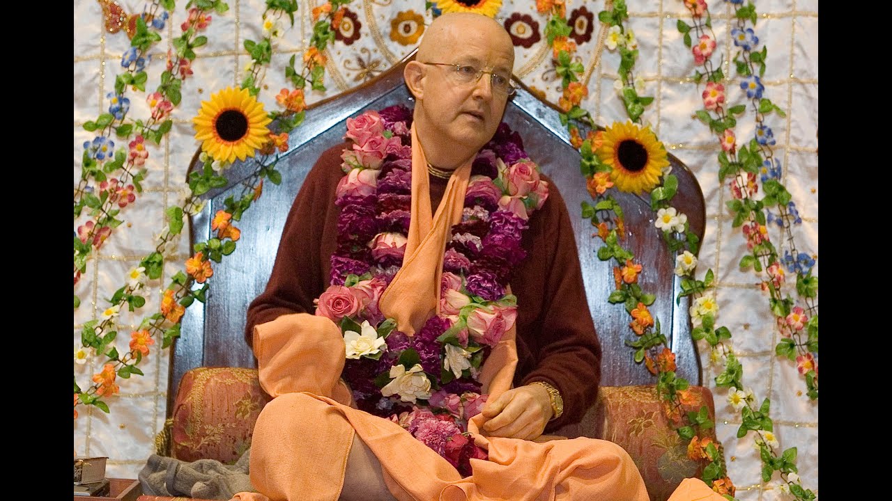 Chanting JAPA with His Holiness Romapada Swami Maharaj - YouTube
