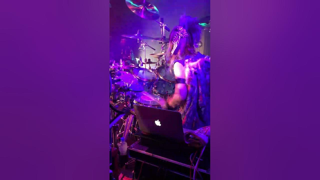 【己龍/鬼ノ傀儡/ドラム】ライヴカメラ【20XX.4.21】 - YouTube