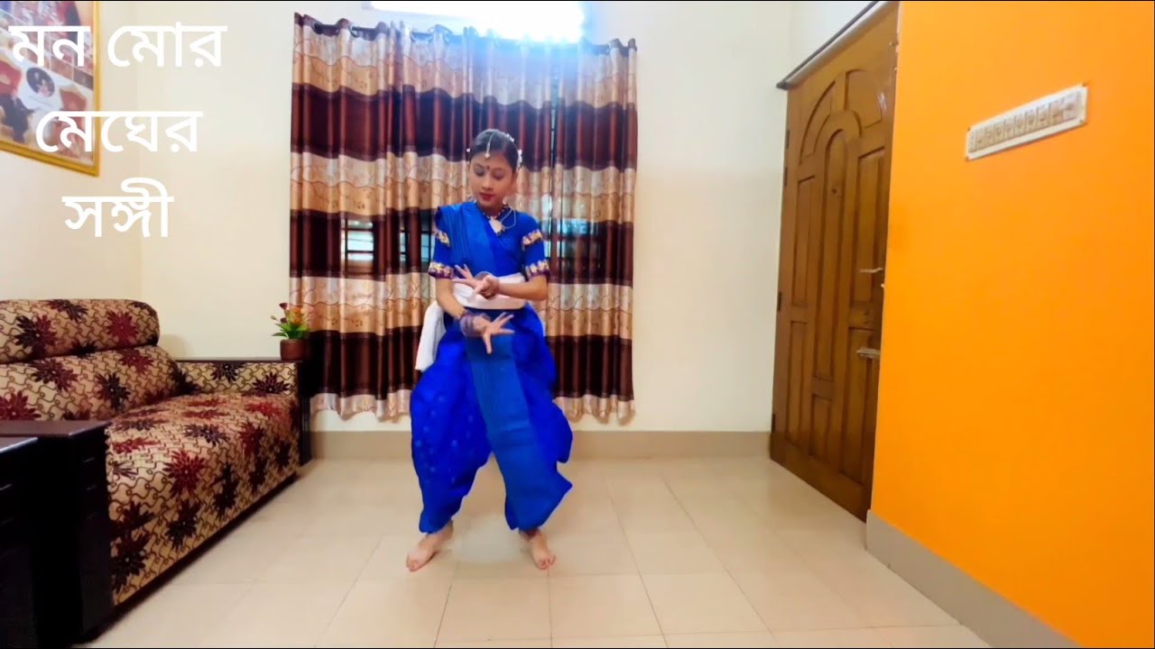 Mono Mor Meghero Shongi-Dance-(মন মোর মেঘের সঙ্গী) - YouTube