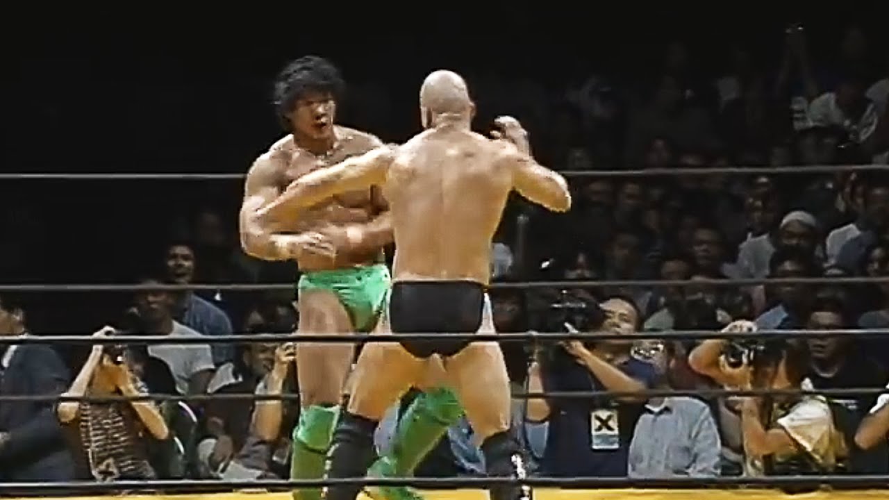 He tore the liver with a palm strike... Bas Rutten's best knockouts of ...